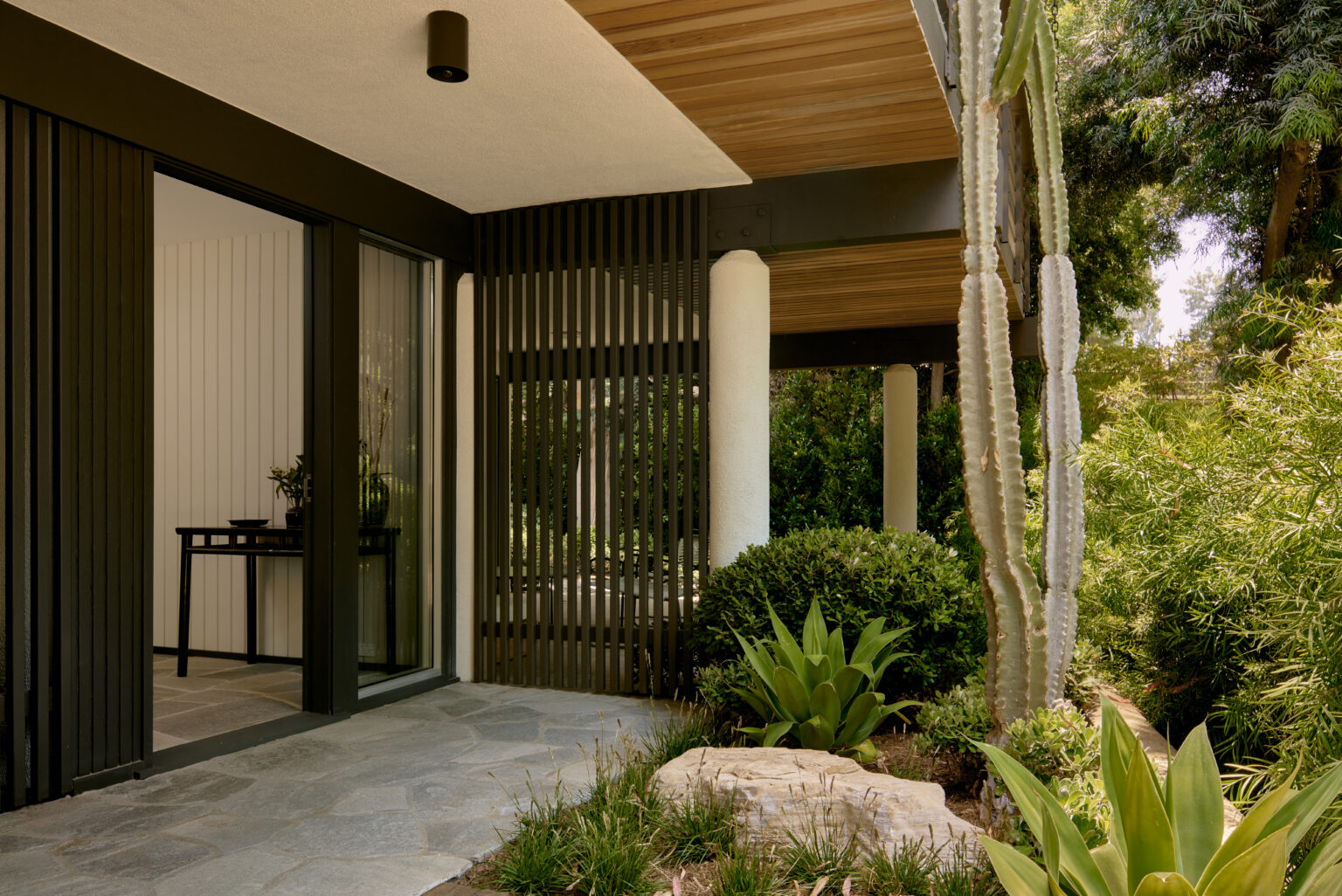 Serene Modernism in Pasadena, $4.25M | California Home+Design