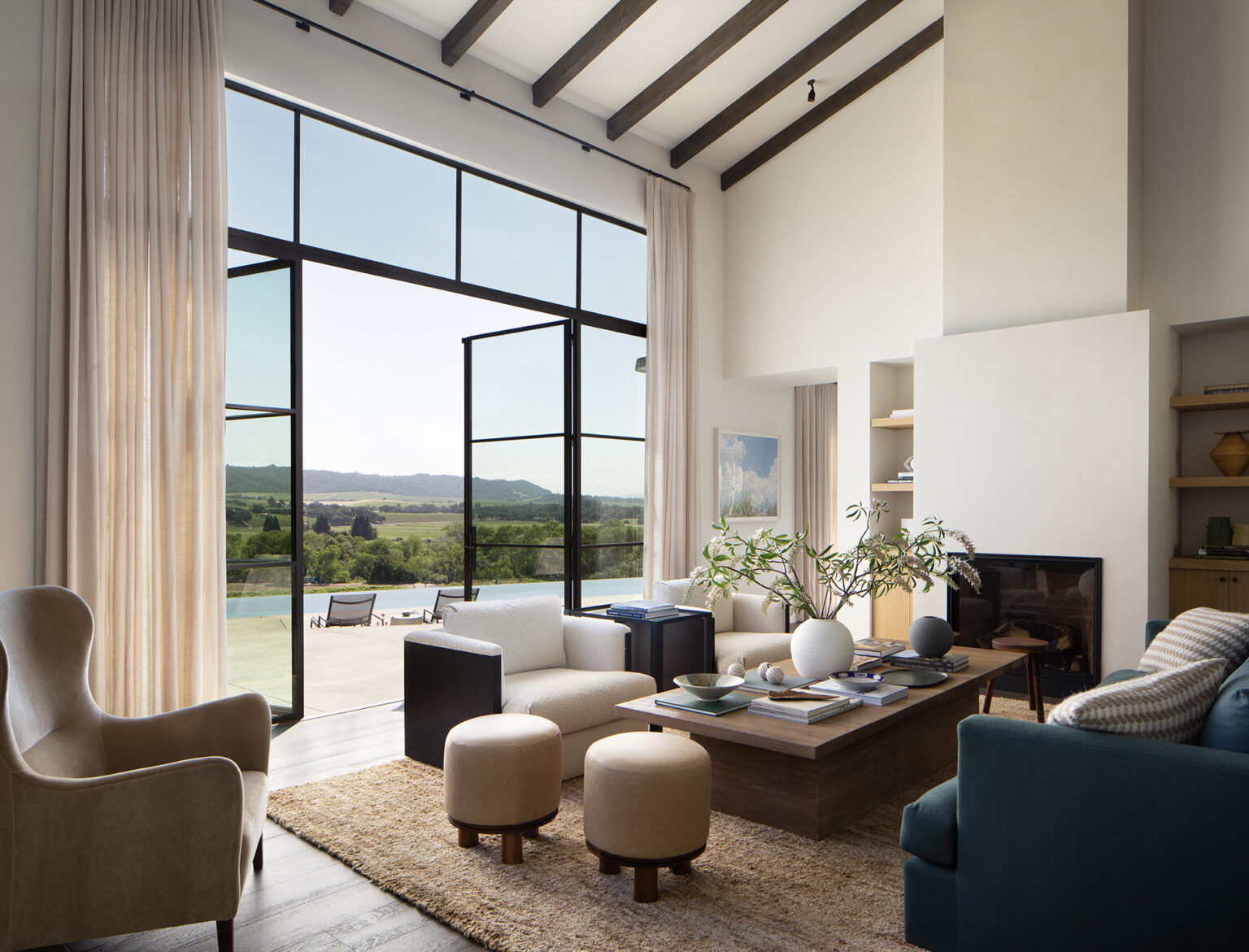 Hand in Hand | California Home+Design