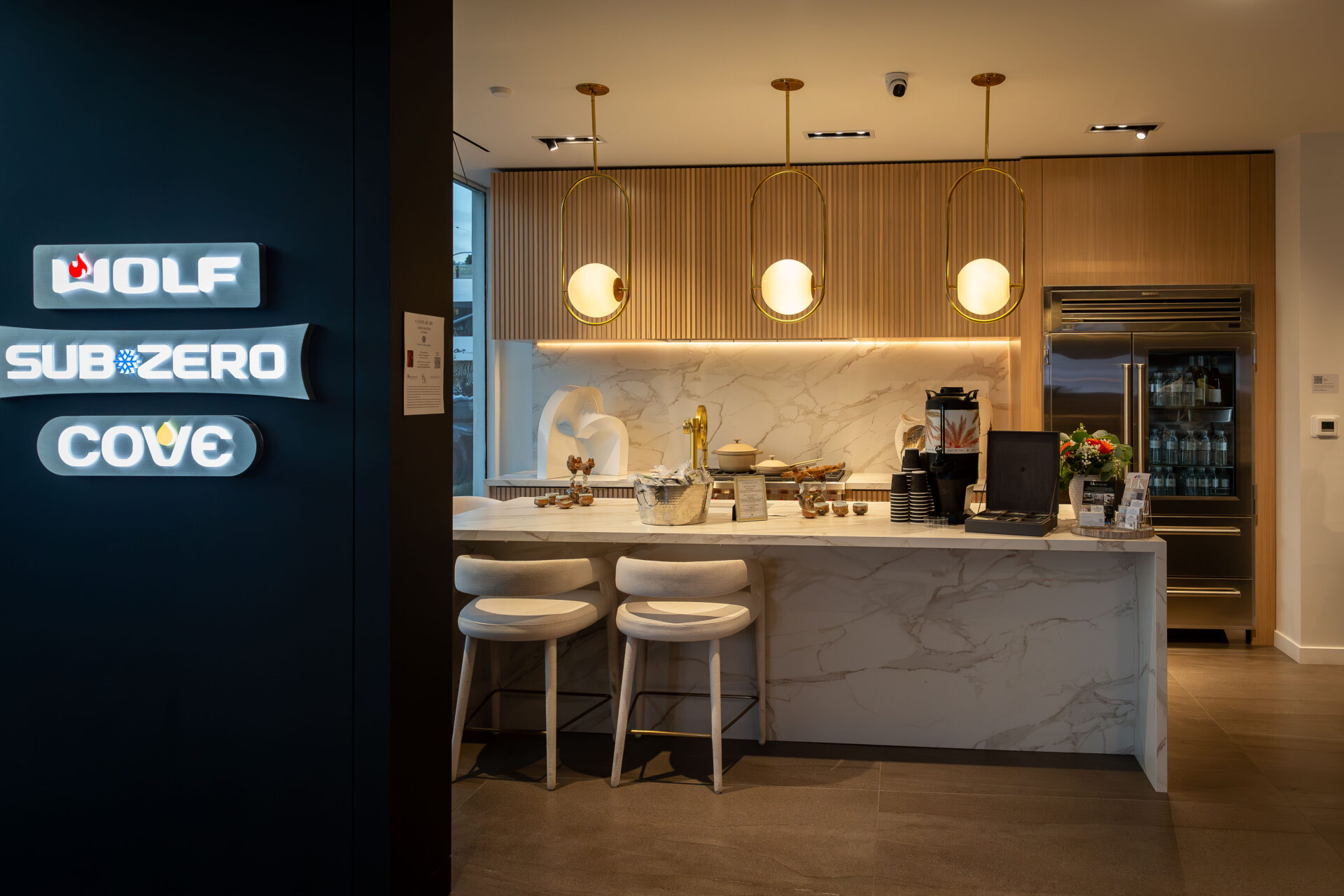 Out on the Town: A Taste of Art at The Luxury Kitchen | California Home ...