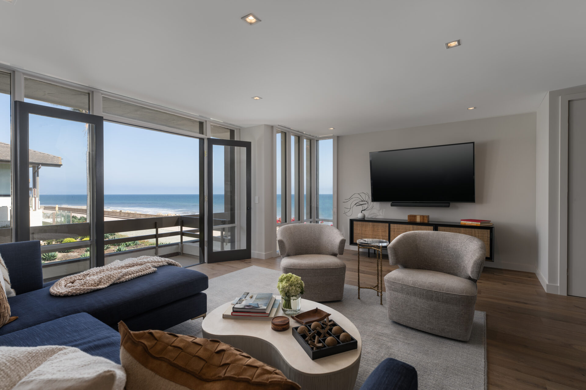 Seaside Escape | California Home+Design