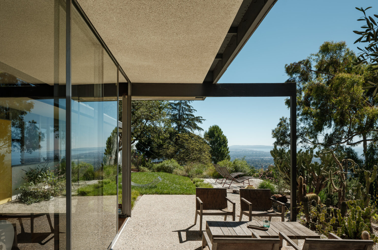 Richard Neutra In Crestwood Hills, $5.3M | California Home+Design